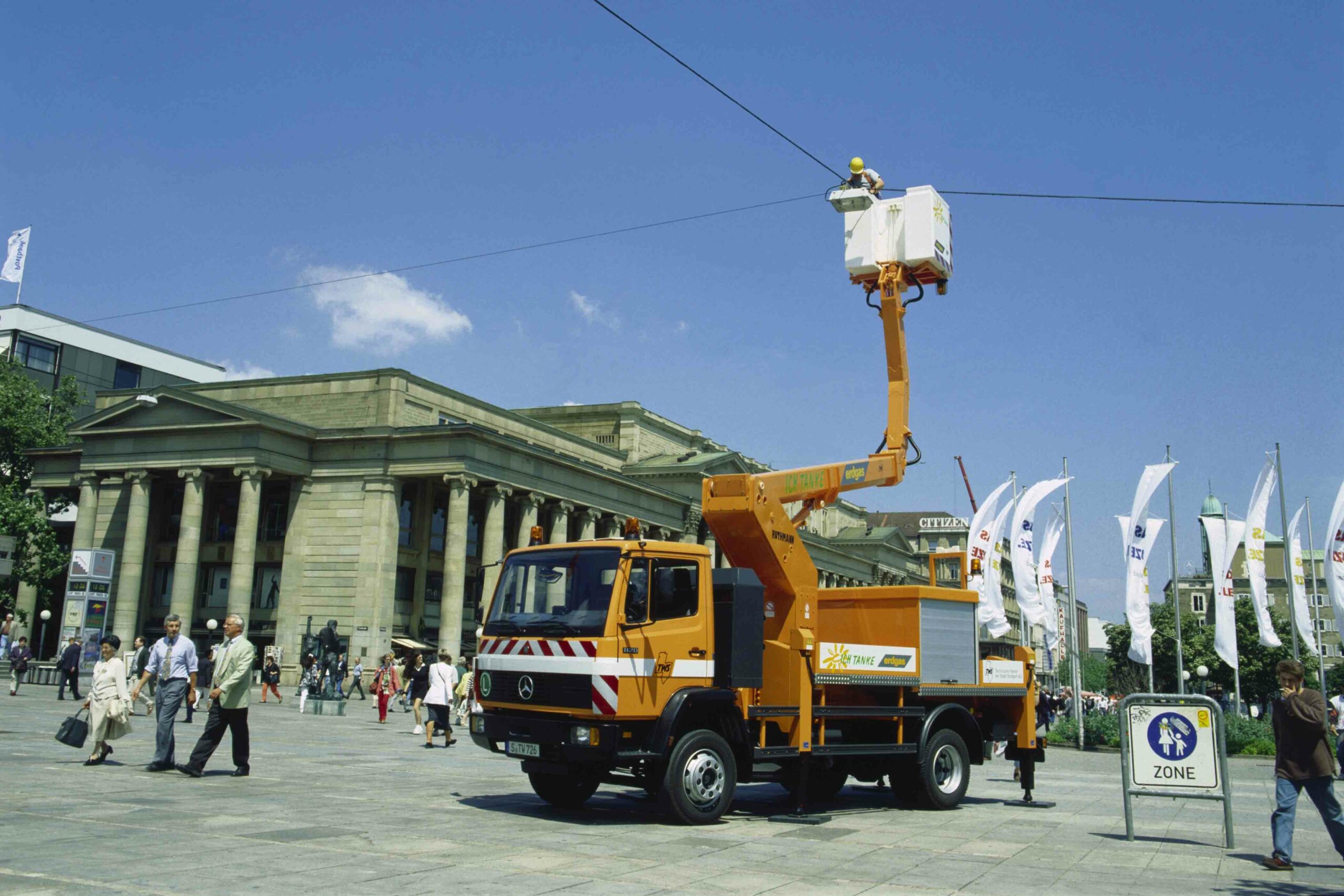 Mercedes-Benz 817 - Truckstar